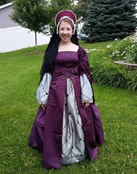 French Hood: Quick & Easy & Almost No-Sew (Eggplant Bridesmaid #2 ...